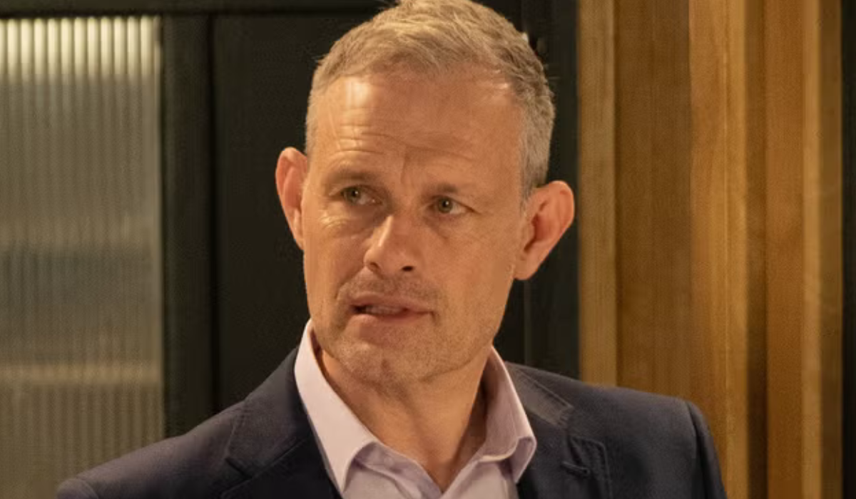 ENEMY IN No. 8? Nick Tilsley Clashes With Newcomer Jodie in Coronation ...